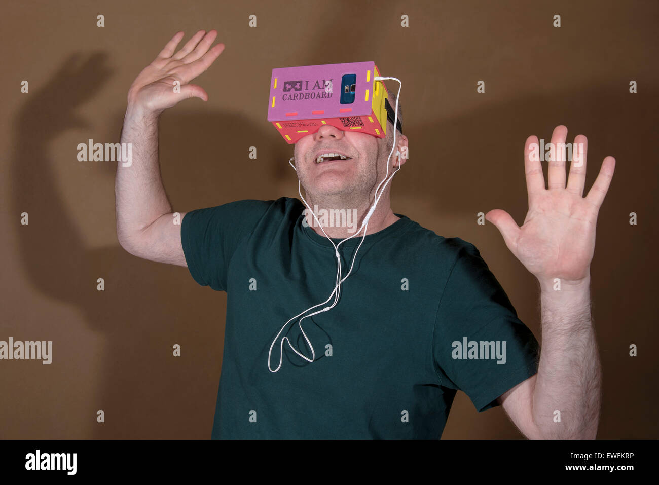 Man wearing I AM CARDBOARD 45mm focal length virtual reality Google ...