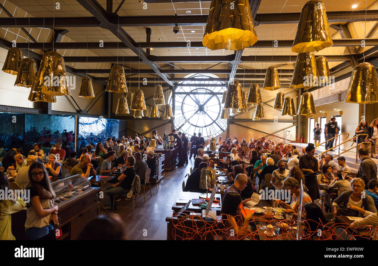 Ancient clock hi-res stock photography and images - Alamy