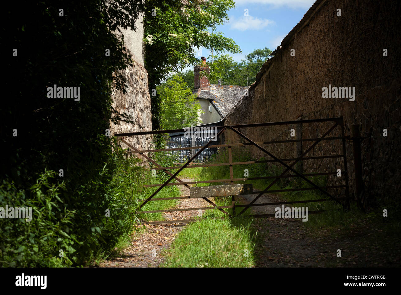 Devon barns hi-res stock photography and images - Alamy