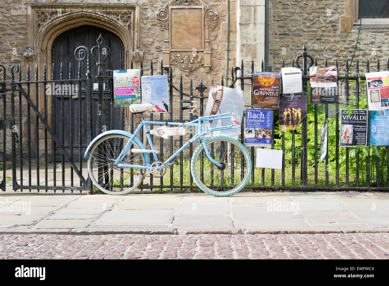 Decorated bicycle bike cycle hi-res stock photography and images - Alamy