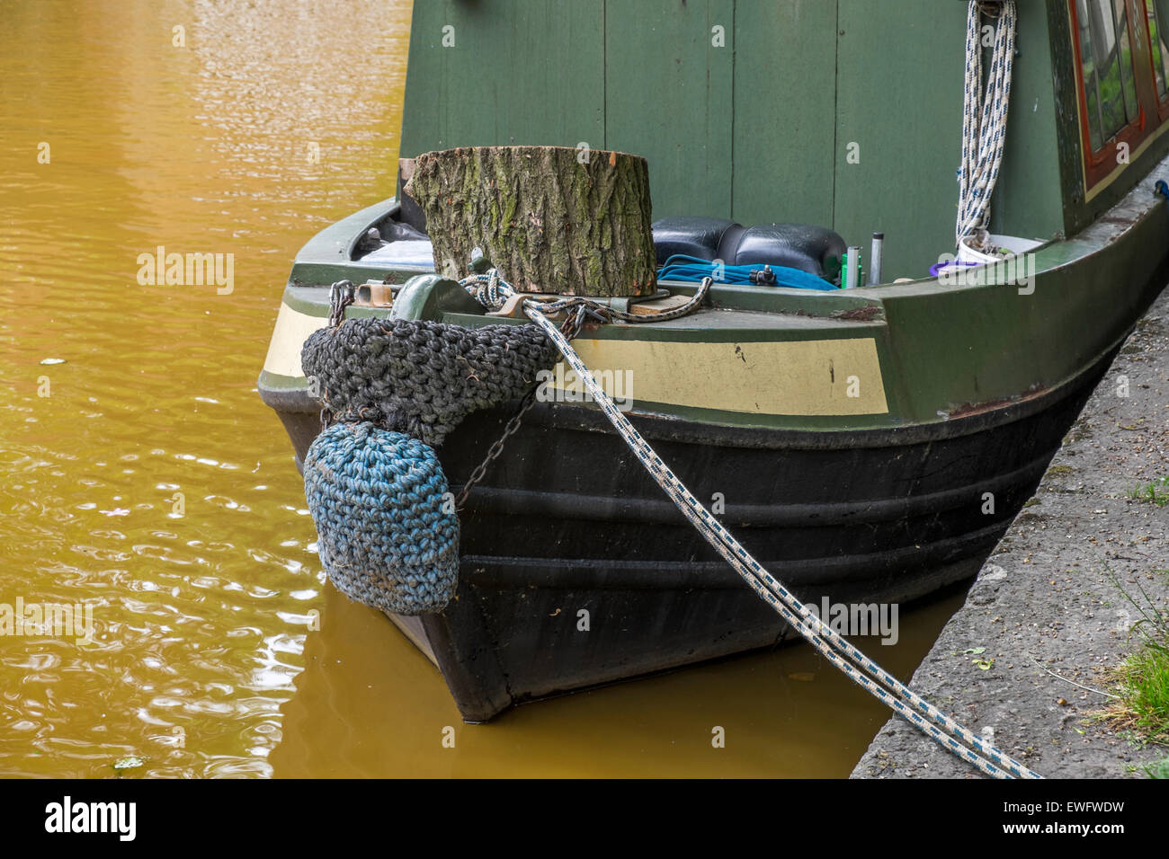Canal boat moored along the tow path Stock Photo - Alamy