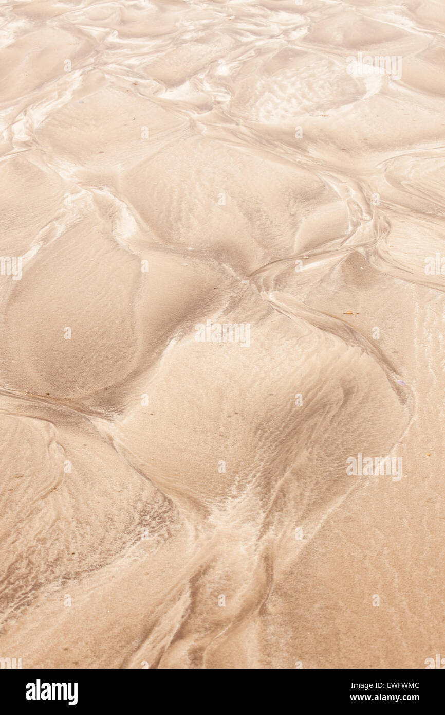 Golden wavy patterns hi-res stock photography and images - Alamy