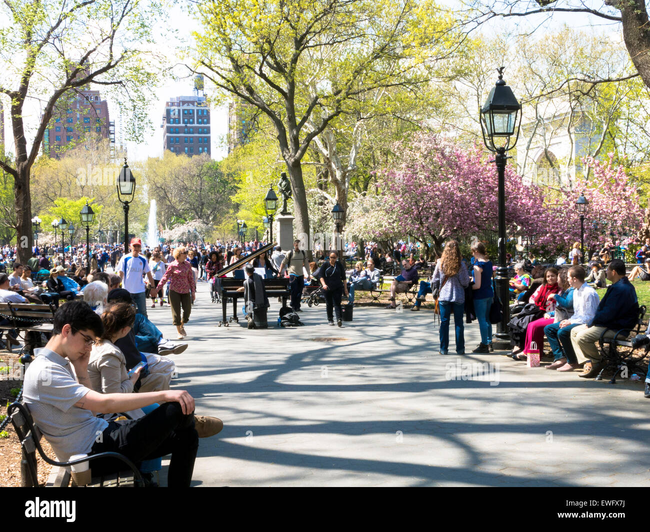 Washington Square Park, NYC Stock Photo - Alamy