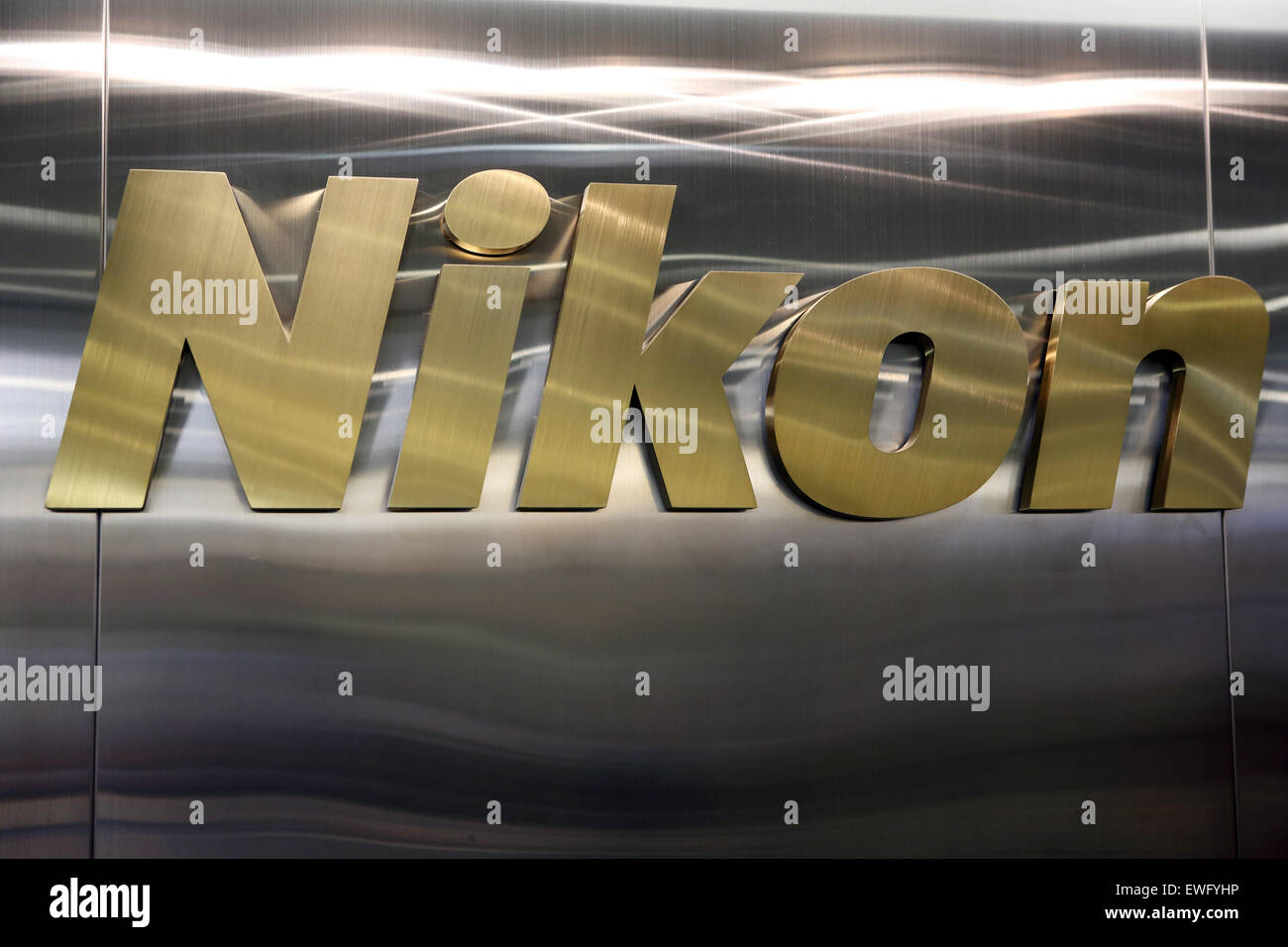 Nikon company hi-res stock photography and images - Alamy