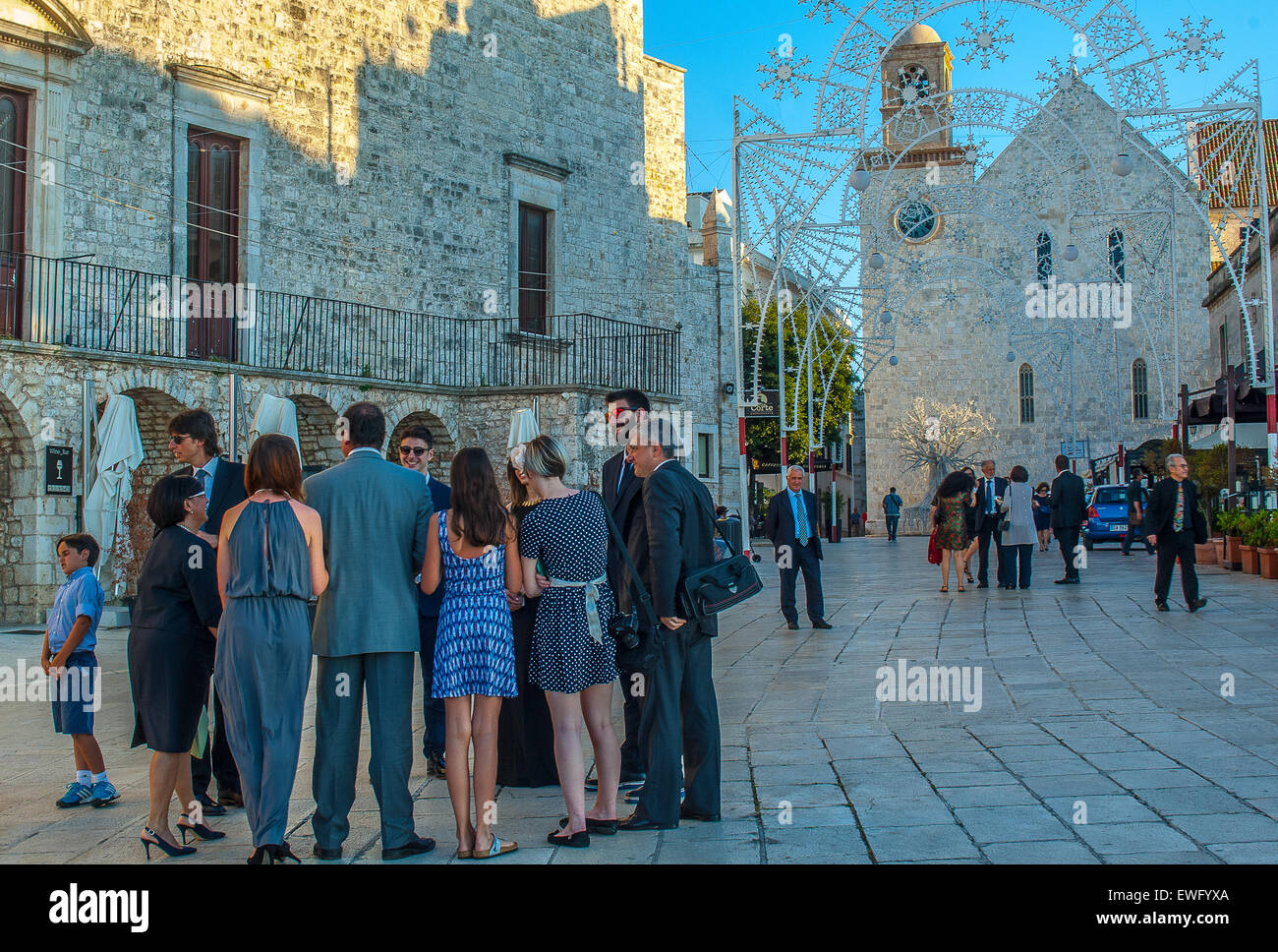 Party people bari hi-res stock photography and images - Alamy