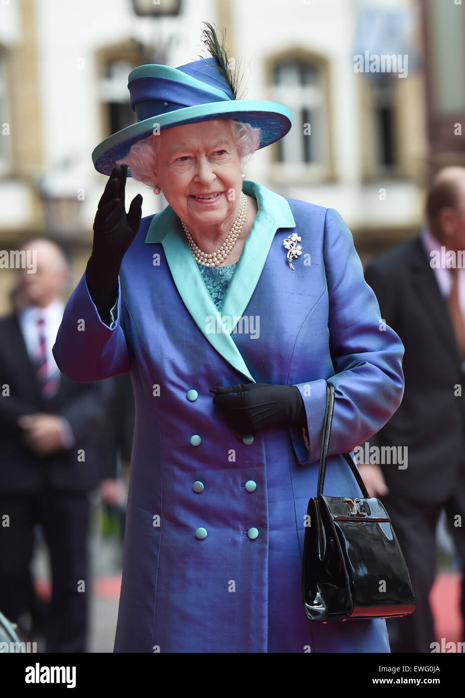 Frankfurt am Main, Germany, 25 June 2015. Britain's Queen Elizabeth II ...