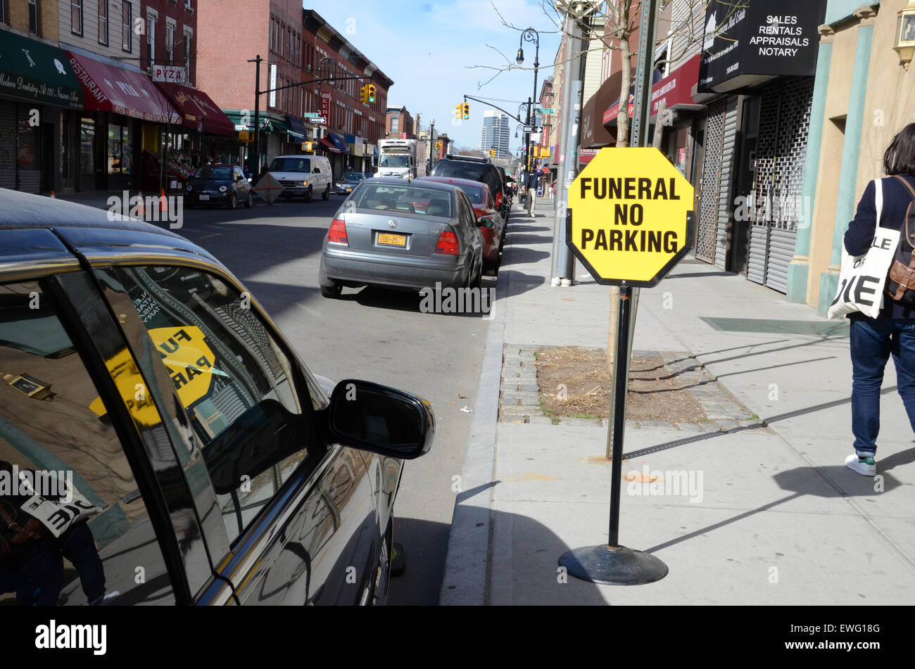 funeral no parking sign new york hearse Stock Photo - Alamy