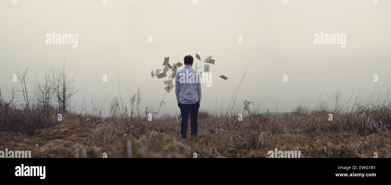 Papers flying hi-res stock photography and images - Alamy