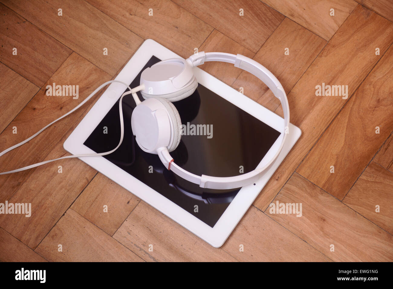 Tablet headphones white hi-res stock photography and images - Alamy