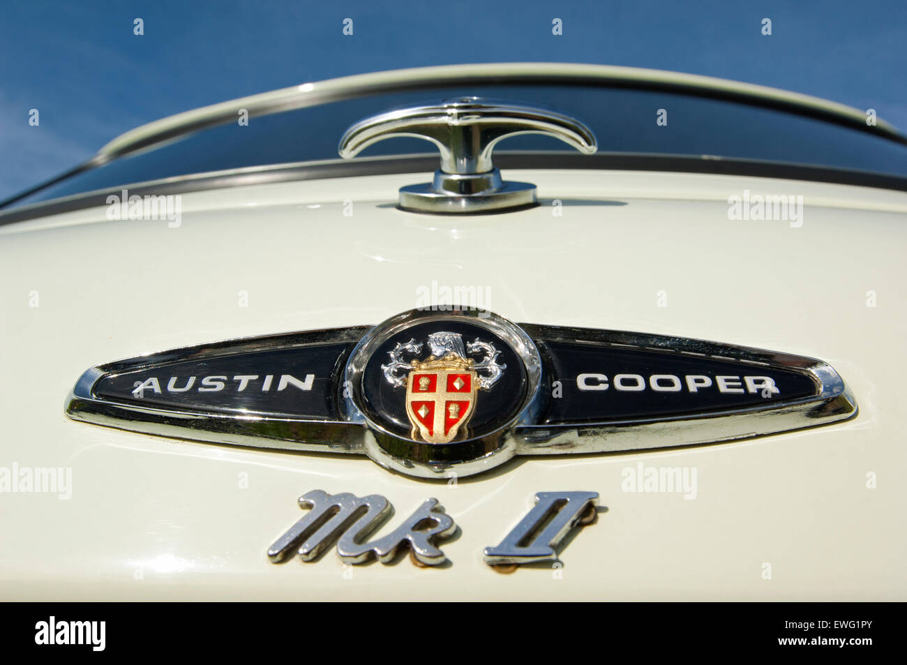 Austin mini cooper mk2 hi-res stock photography and images - Alamy