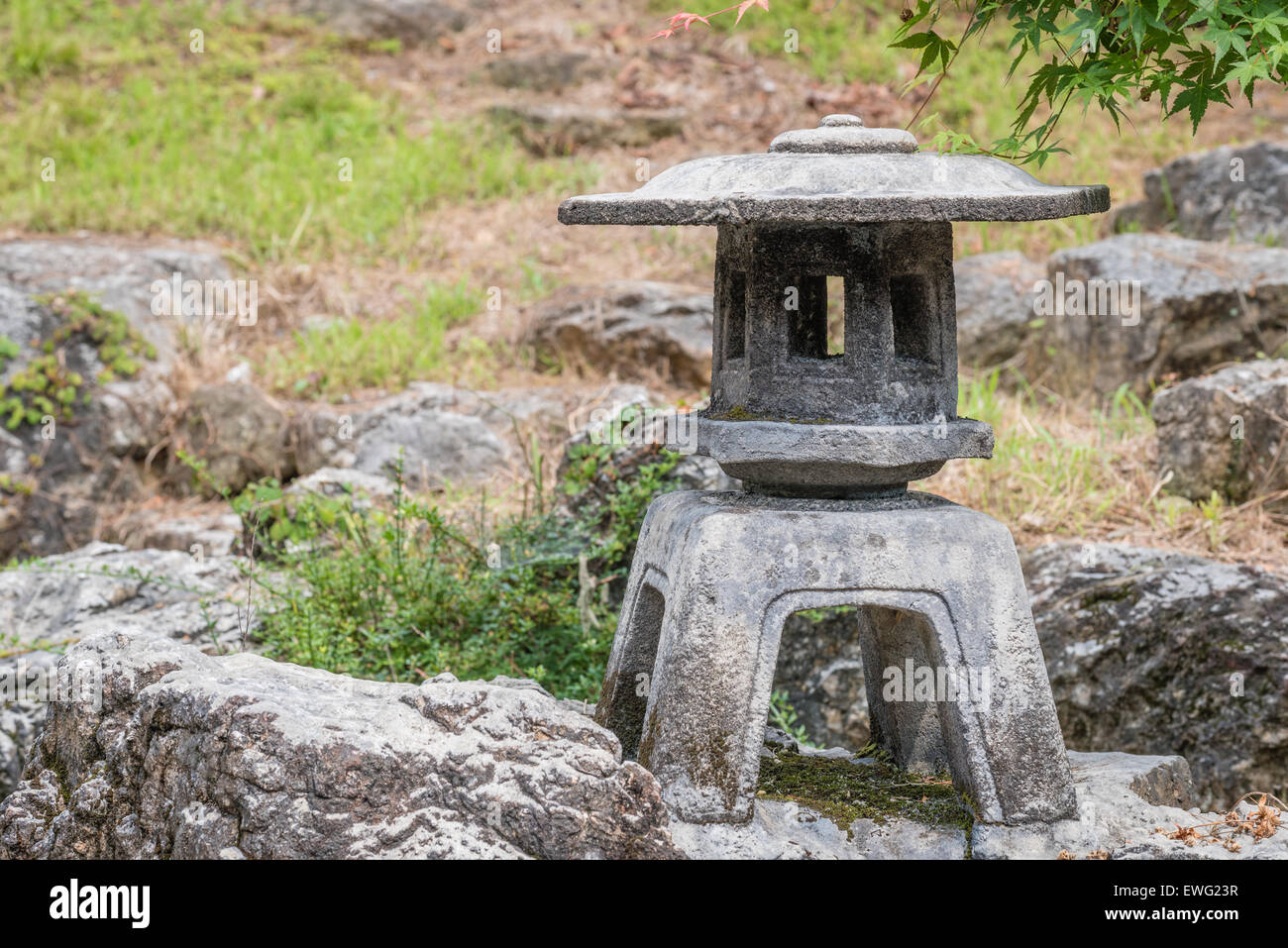 Japanese stone lantern hi-res stock photography and images - Alamy