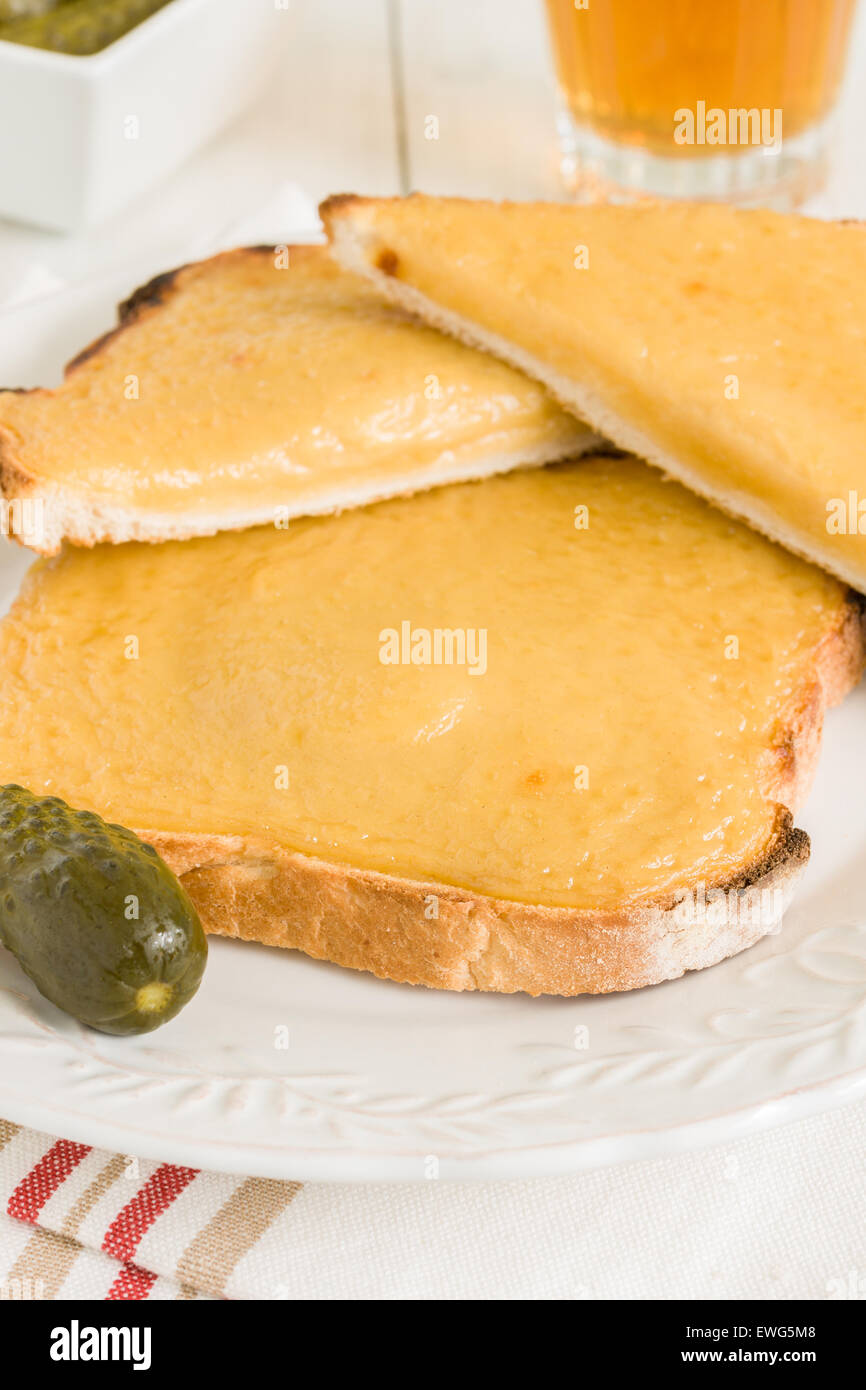 Rabbit recipe toast hi-res stock photography and images - Alamy