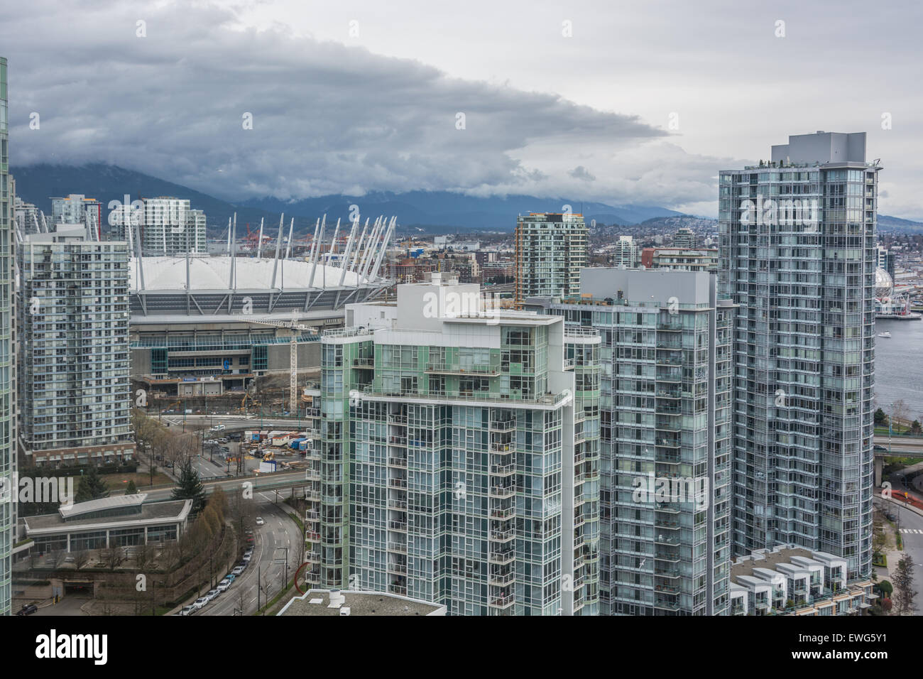 Vancouver highrise Condos Stock Photo - Alamy