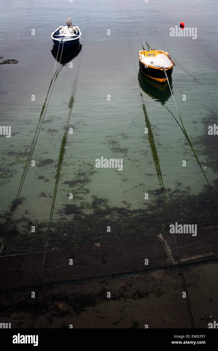 Boats in Mousehole harbour Stock Photo - Alamy