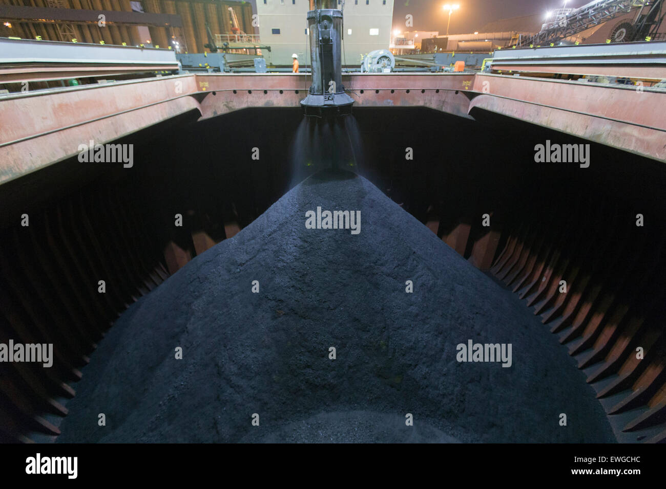 Petroleum coke hi-res stock photography and images - Alamy