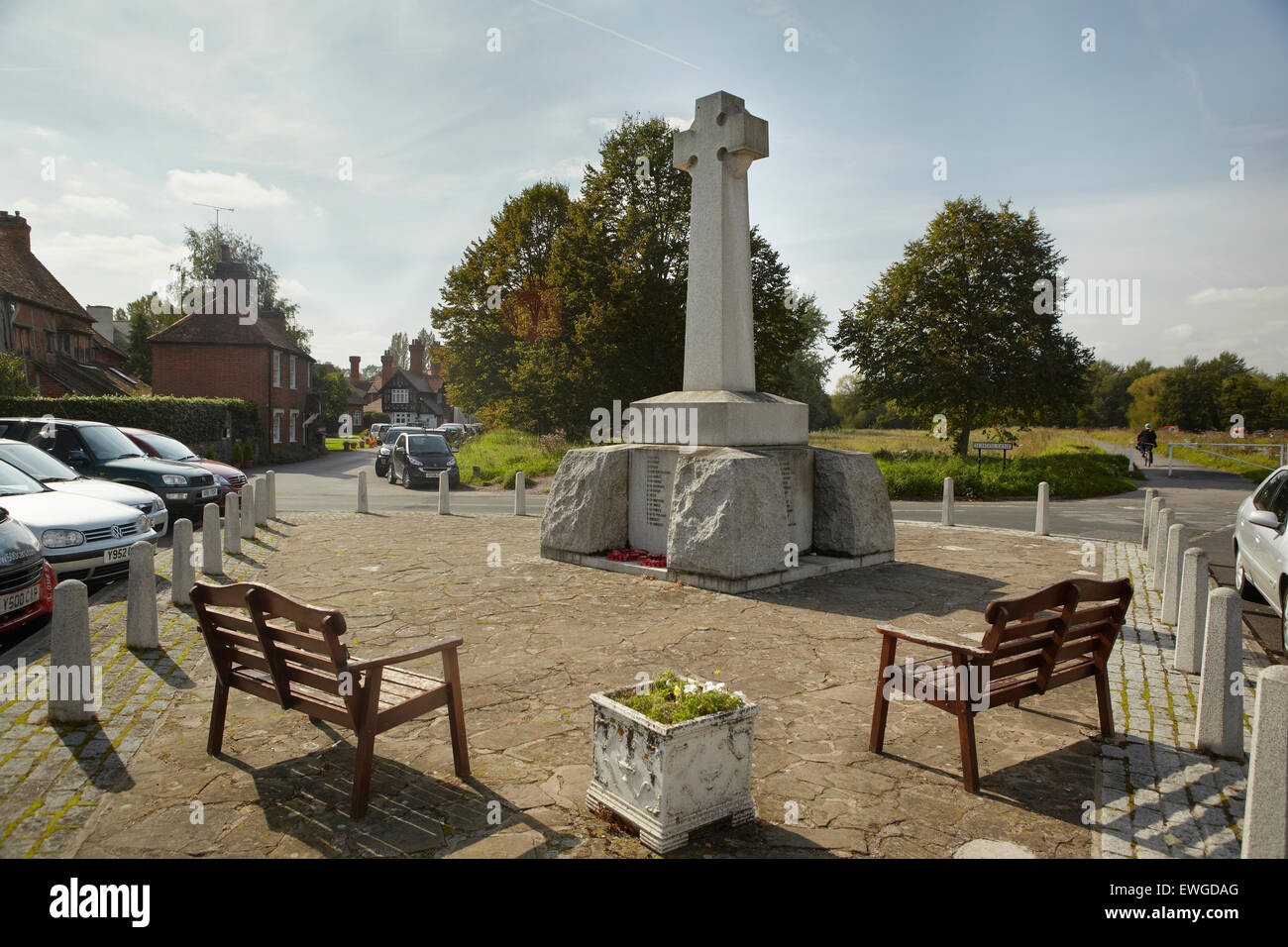 Cookham village hi-res stock photography and images - Alamy