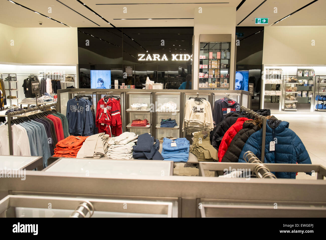 Canberra Centre, shopping mall centre in the middle of Canberra in the ...