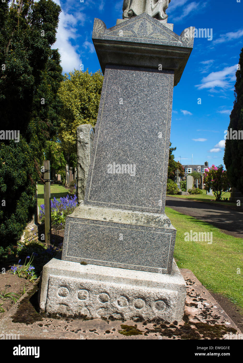 headstones at the eastern cemetery, dundee Stock Photo - Alamy