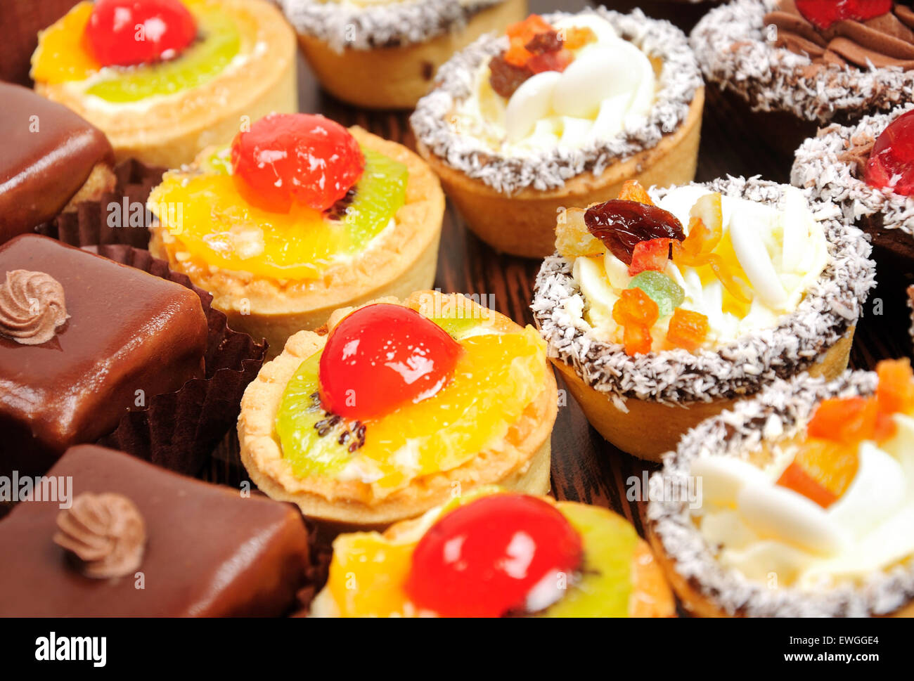 Many cakes on table Stock Photo - Alamy