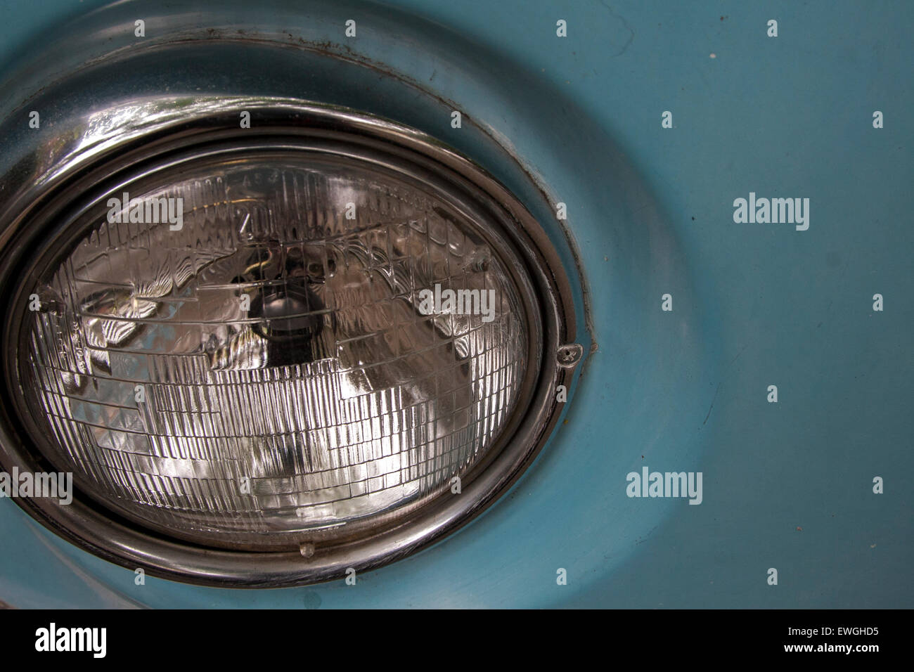 Headlight on a vintage 1971 VW bus Stock Photo - Alamy
