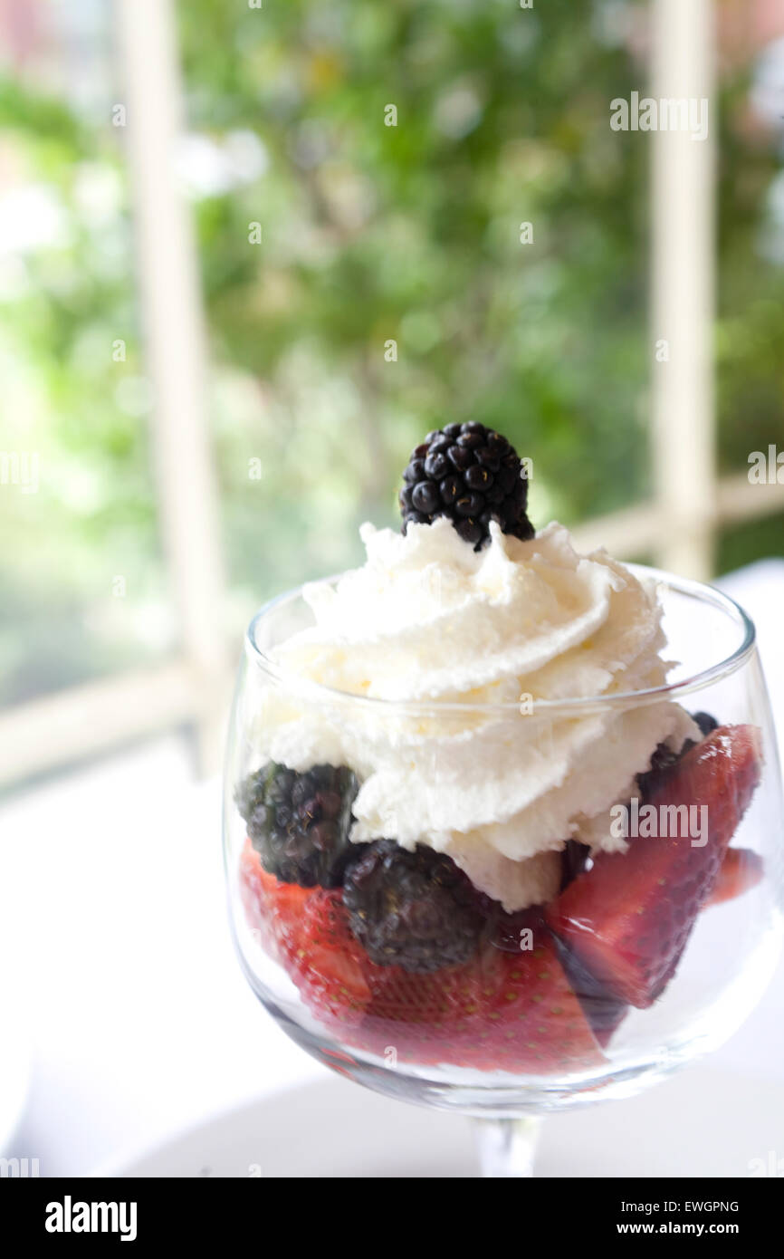 Berry parfait hi-res stock photography and images - Alamy