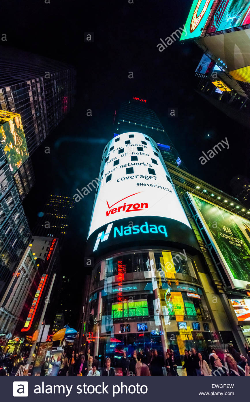 Times Square Nasdaq Stock Photos & Times Square Nasdaq Stock Images - Alamy