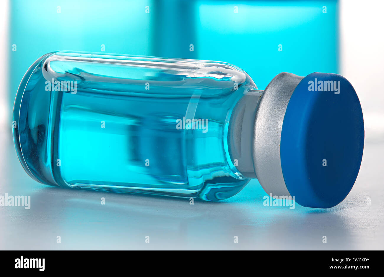 Vial sample bottles hi-res stock photography and images - Alamy