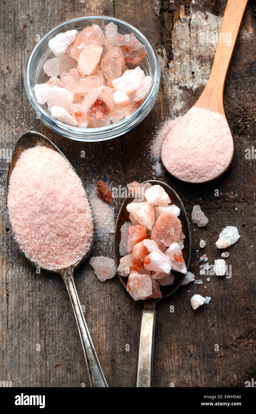 Himalayan pink crystal salt high resolution image Stock Photo - Alamy