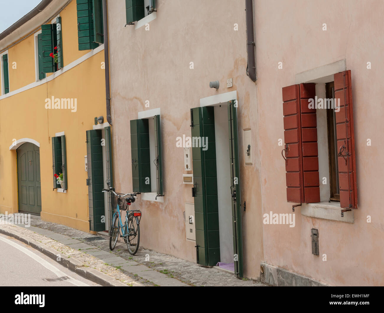 Small country town hi-res stock photography and images - Alamy