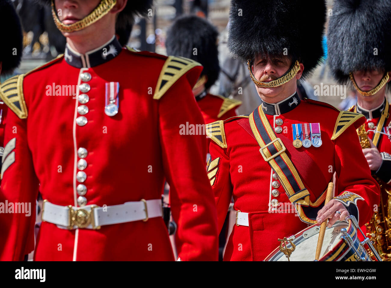 The Queen's Guard and Queen's Life Guard (called King's Guard and King ...