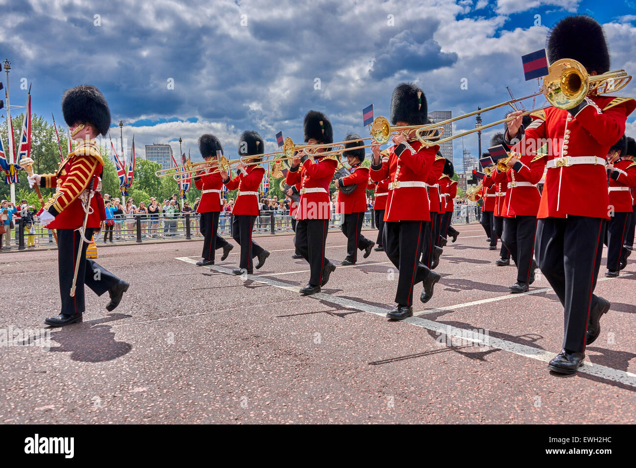 The Queen's Guard and Queen's Life Guard (called King's Guard and King ...