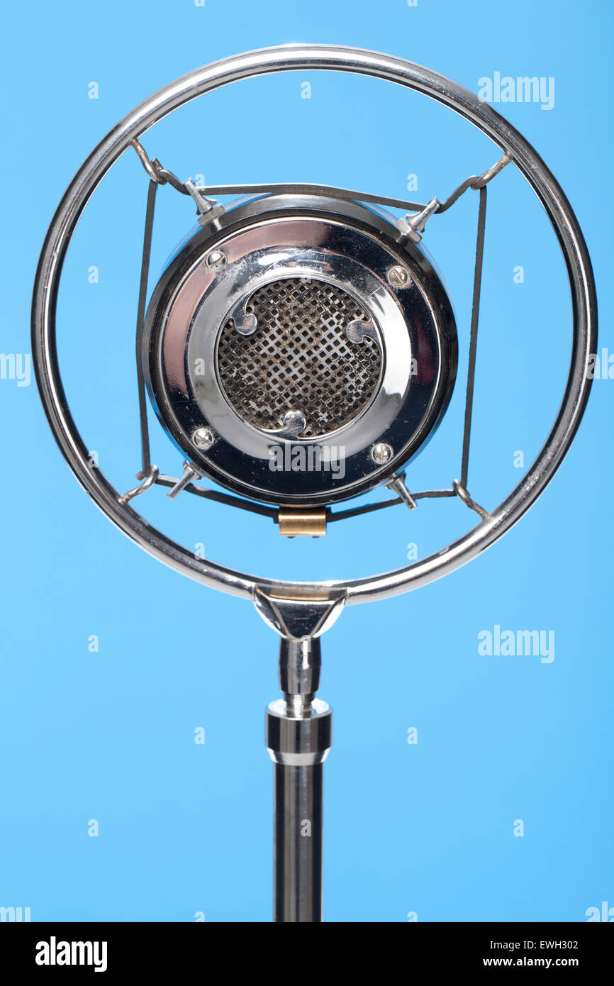 Radio Mic 1940s Stock Photos & Radio Mic 1940s Stock Images - Alamy
