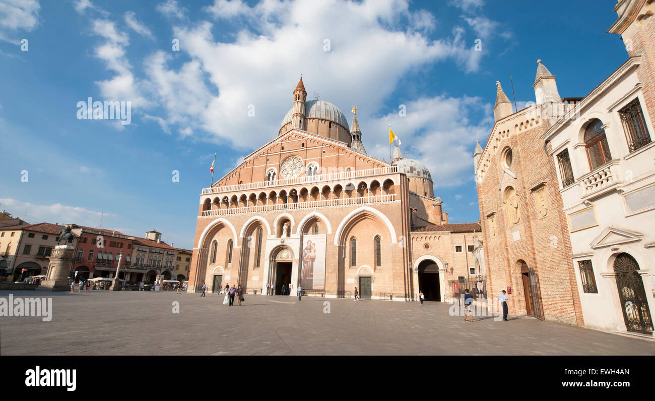 Pontifical Basilica of Saint Anthony of Padova Stock Photo - Alamy