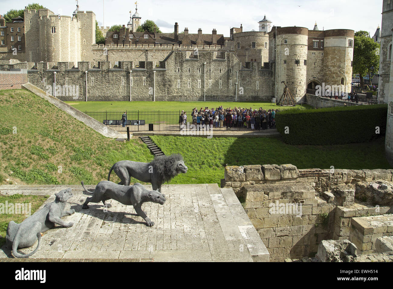 Visiting the tower of london hi-res stock photography and images - Alamy