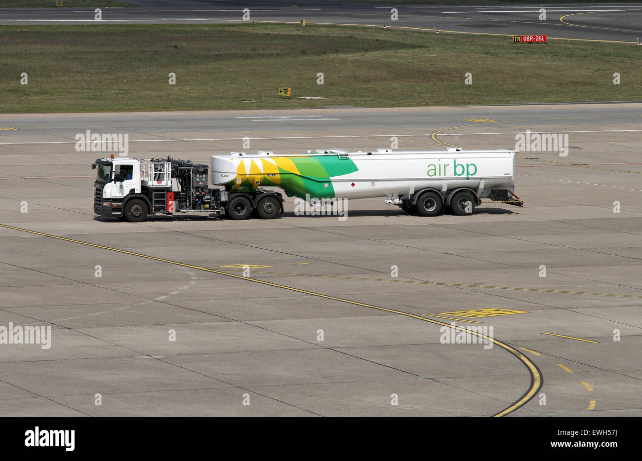 Bp oil tanker hi-res stock photography and images - Alamy