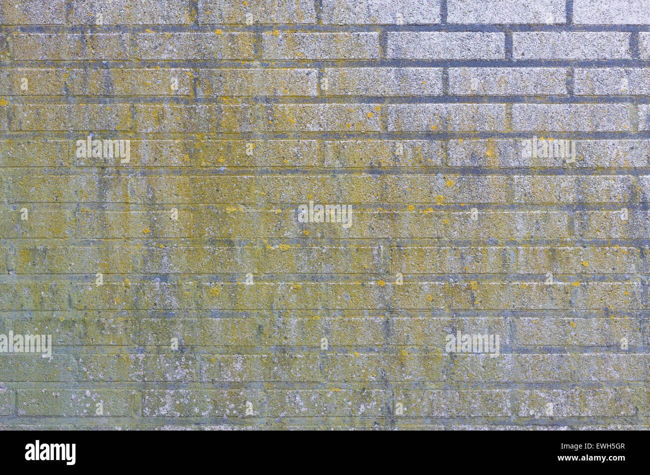 Dirty brick hi-res stock photography and images - Alamy