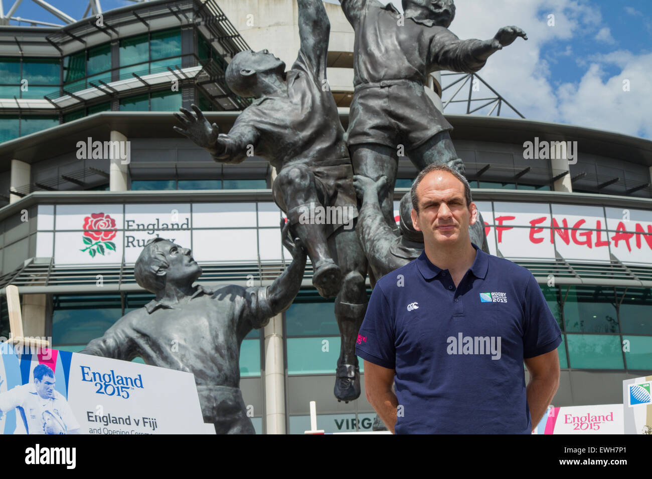 Martin johnson rugby england world cup hi-res stock photography and ...