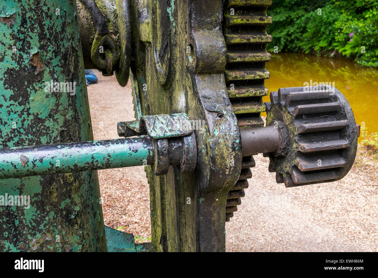 Gears wheels and rods hi-res stock photography and images - Alamy
