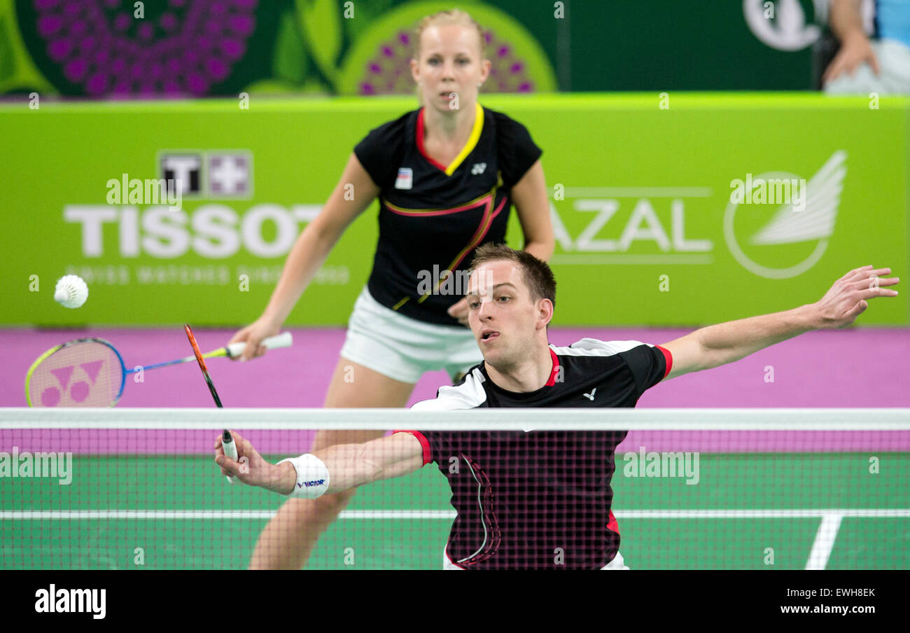 Mixed doubles badminton players hi-res stock photography and images - Alamy