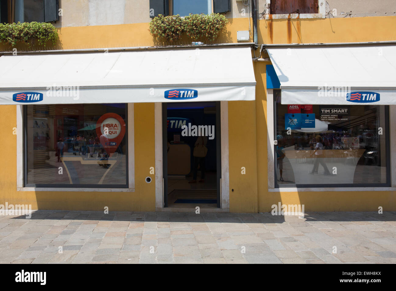 A TIM telephone shop in Venice Italy Stock Photo - Alamy