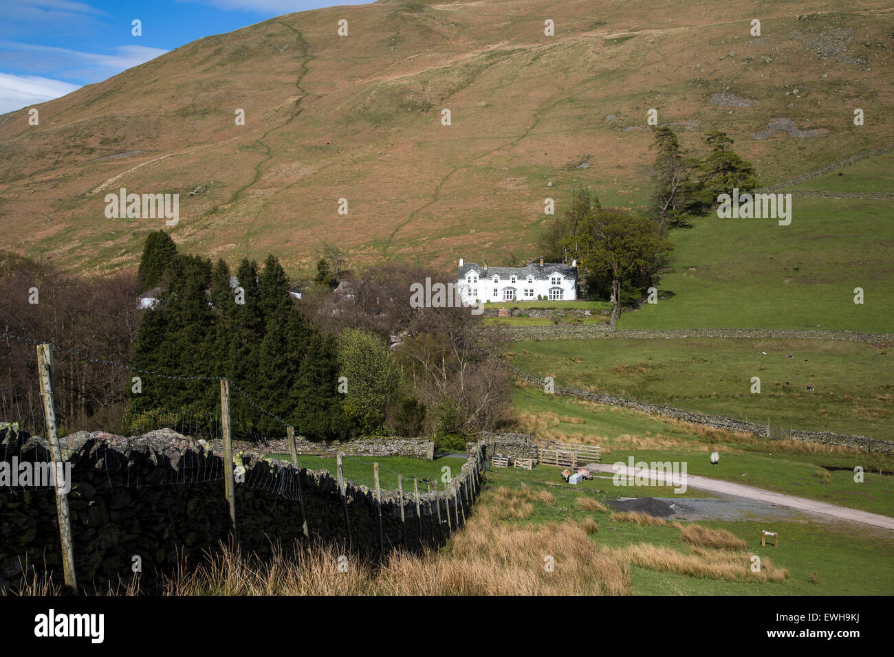 Traditional stone cottages at howtown hi-res stock photography and ...