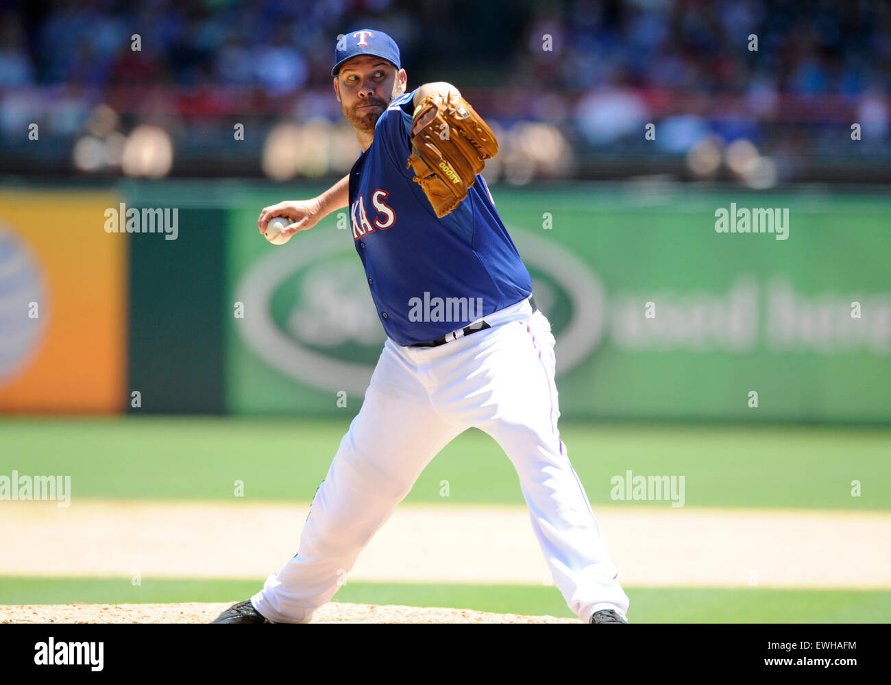 JUN 25, 2015: Texas Rangers starting pitcher Colby Lewis #48 during an ...