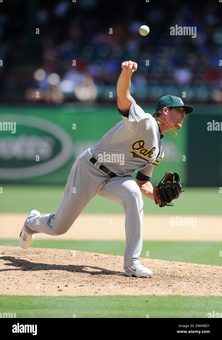 JUN 25, 2015: Oakland Athletics relief pitcher Tyler Clippard #36 ...