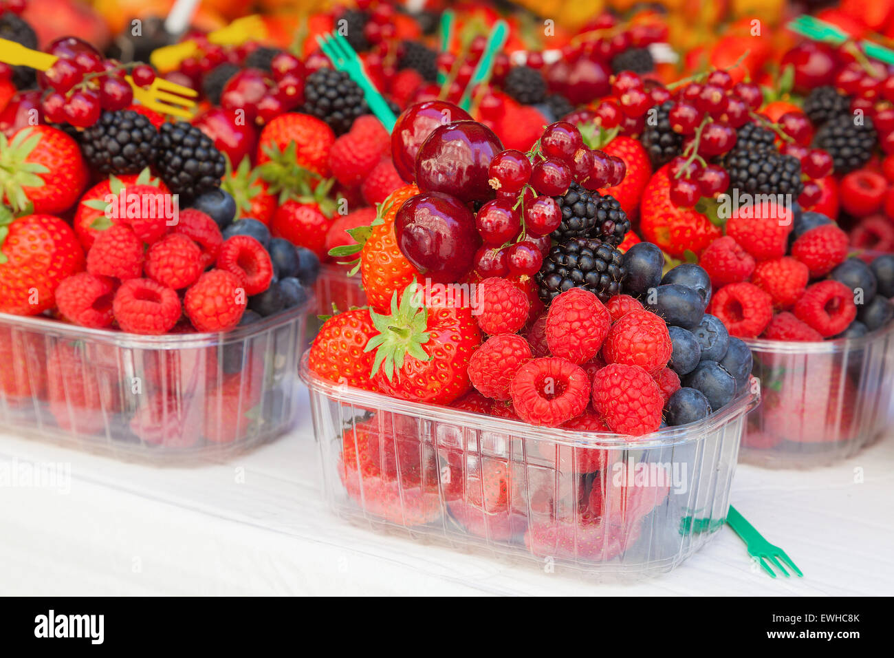 Fresh fruit and blue container hi-res stock photography and images - Alamy
