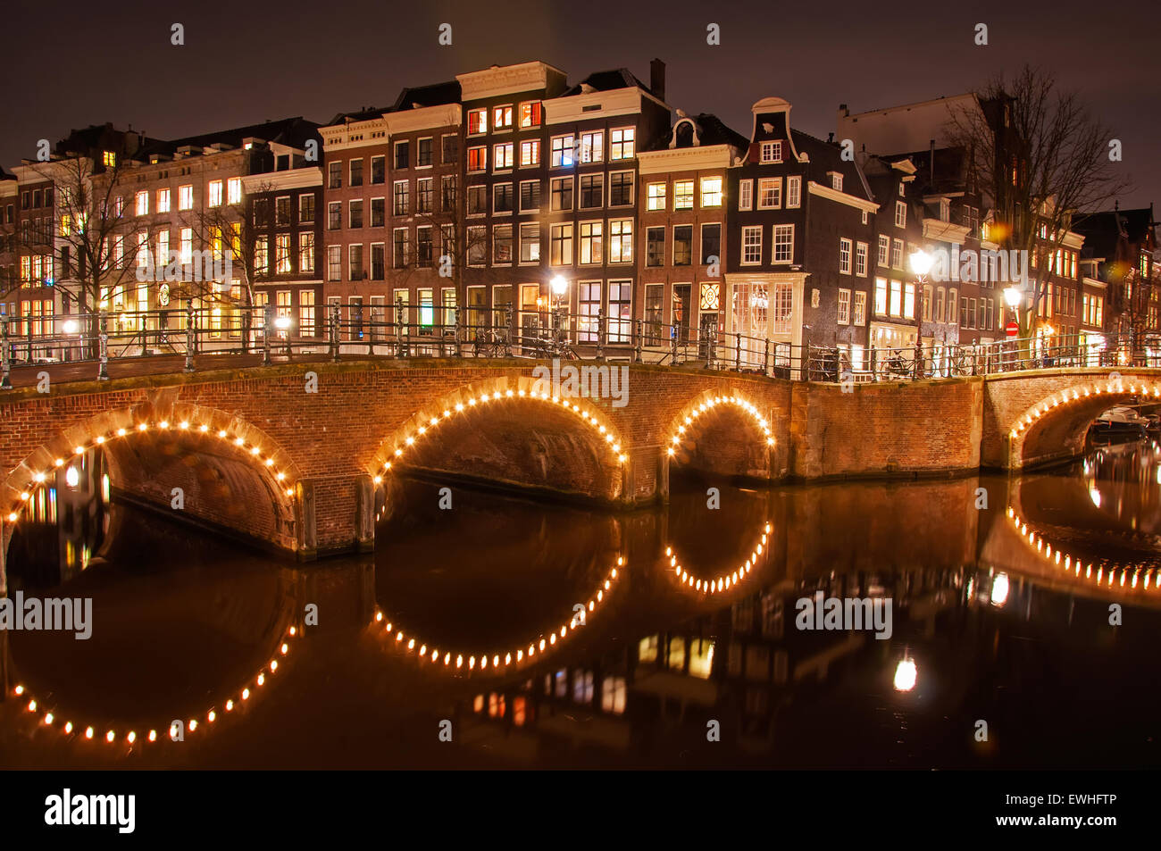 Amsterdam bridge cafe hi-res stock photography and images - Alamy