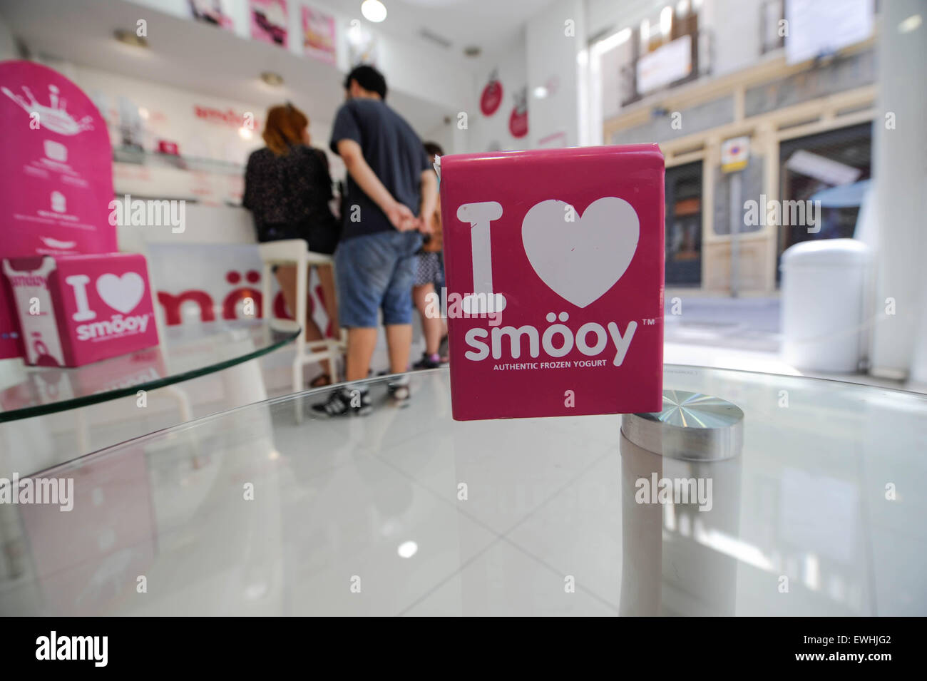 Smooy ice cream store in Spain Málaga. Heladería Smooy en Málaga España ...