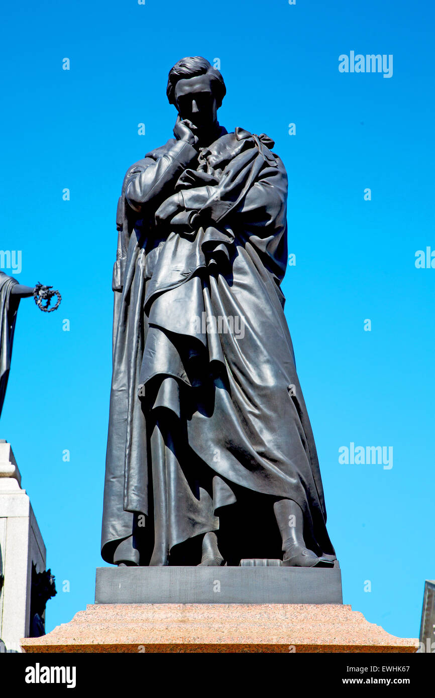 marble and statue in old city of london england Stock Photo - Alamy