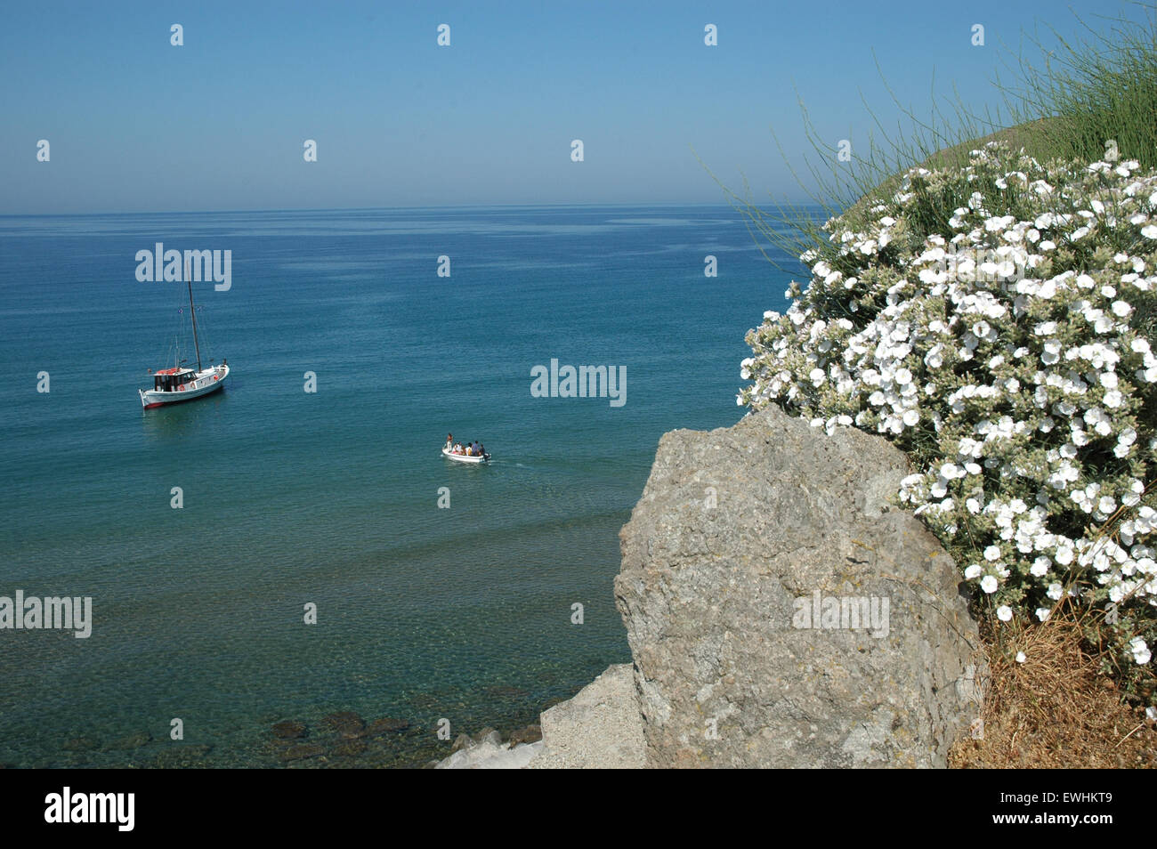 "Anemos" cruise boat anchored in Riha nera beach loading passengers ...