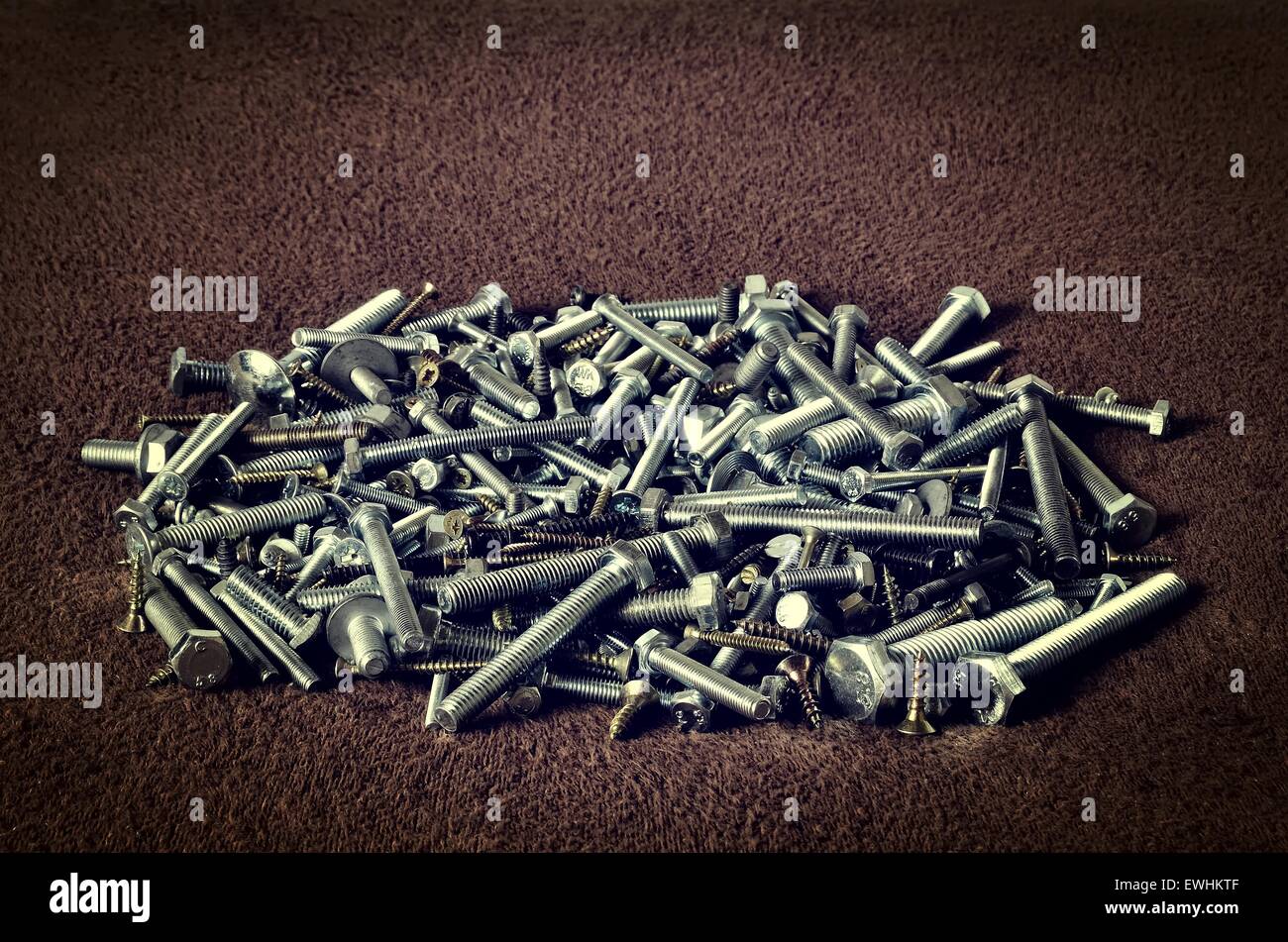 Pile of nuts and bolts hi-res stock photography and images - Alamy
