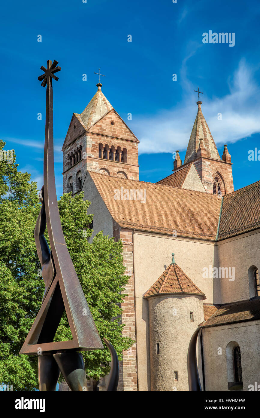 Views of the Stephans Cathedral in front of bright blue sky in Breisach ...